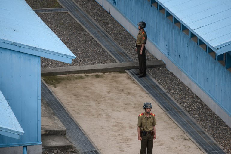 Koreas remove guns from Cold War truce village