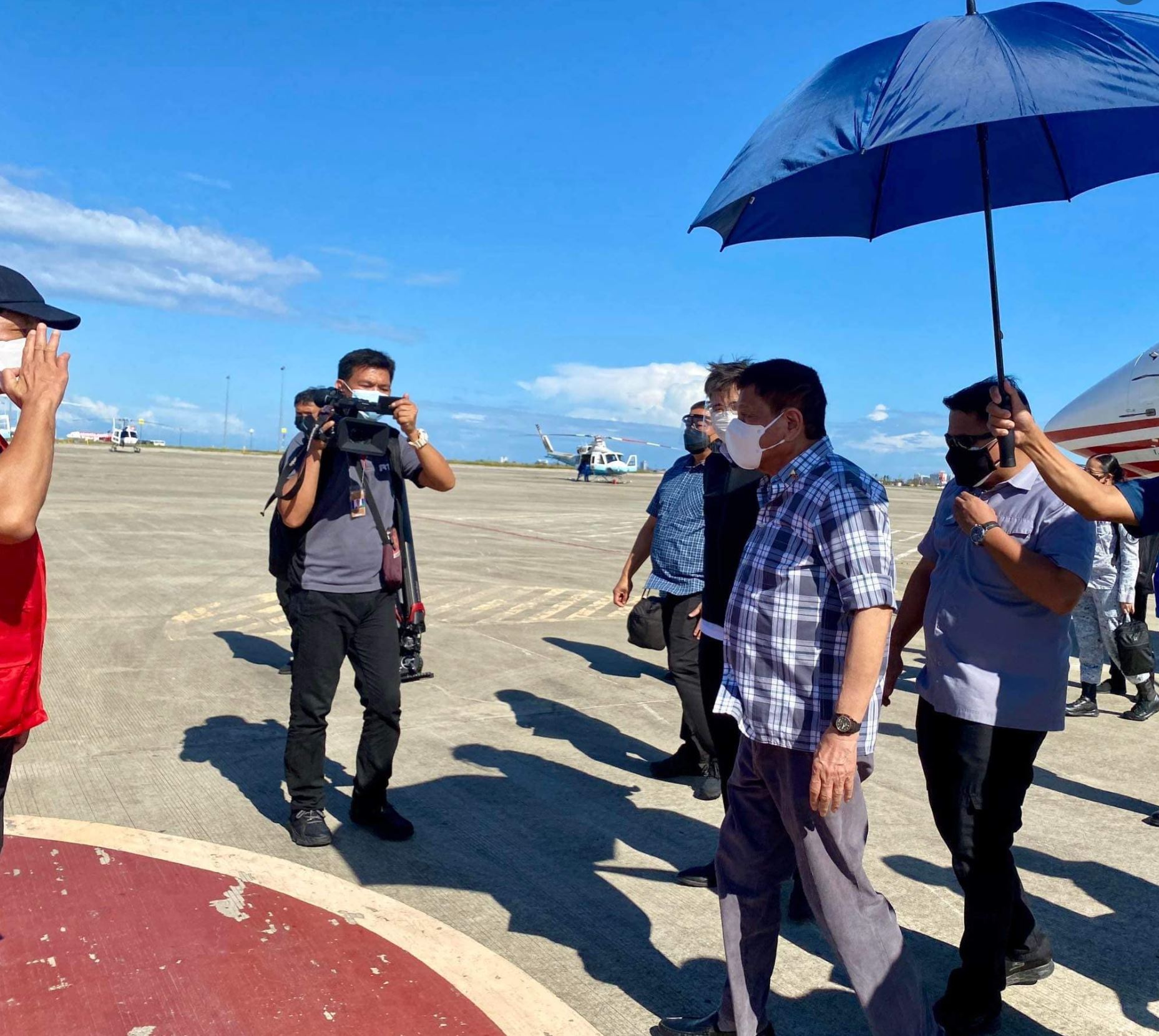 Pres. Duterte vows to release P2-B aid for typhoon-hit Visayas ...