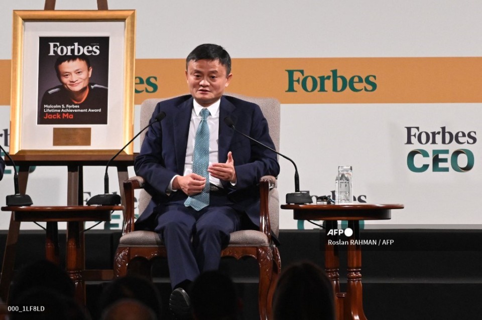 Jack Ma takes up visiting professor post in Japan