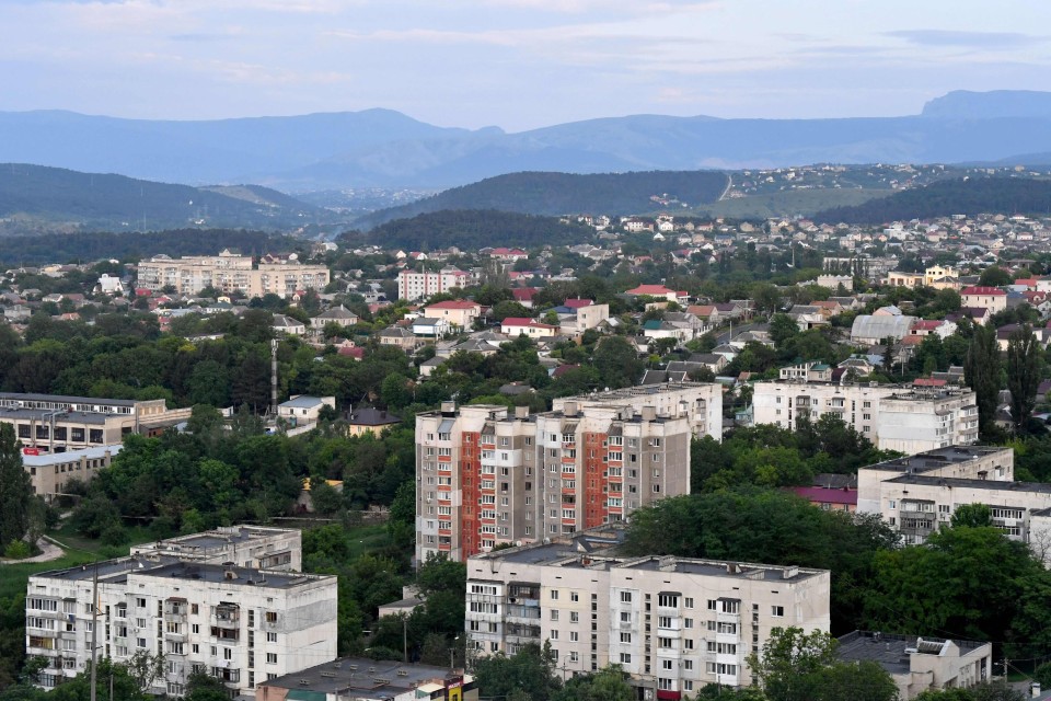 Crimea residents dismiss water concerns after dam blast