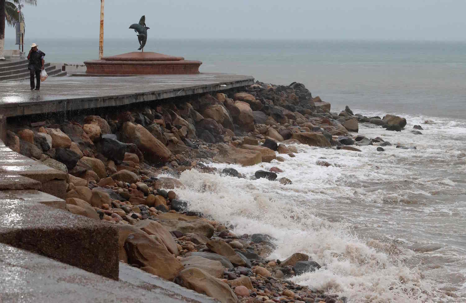 Hurricane Lidia makes landfall in Mexico as an 'extremely dangerous ...
